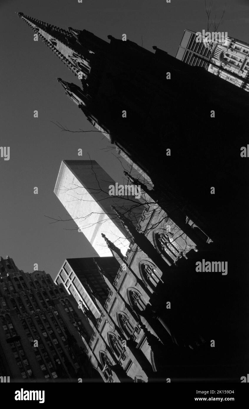 Global trade center Black and White Stock Photos & Images - Alamy