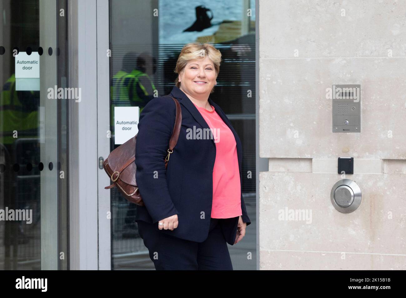 New flagship BBC political show Sunday with Laura Kuenssberg airs for ...