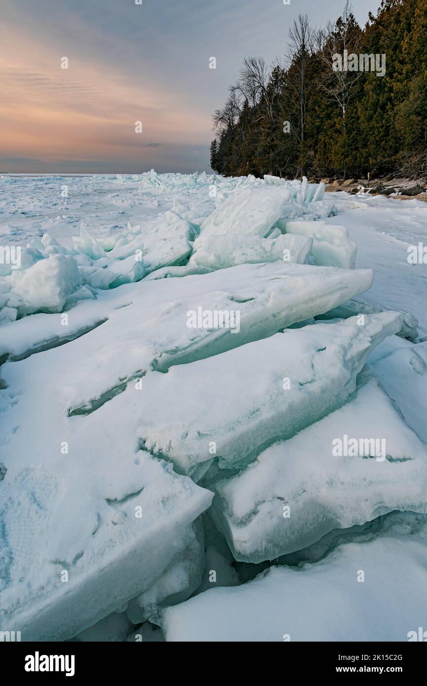 Sky plates hi-res stock photography and images - Alamy