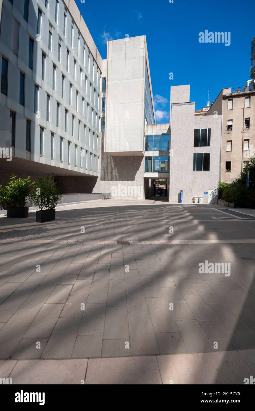 Yvonne farell hi-res stock photography and images - Alamy