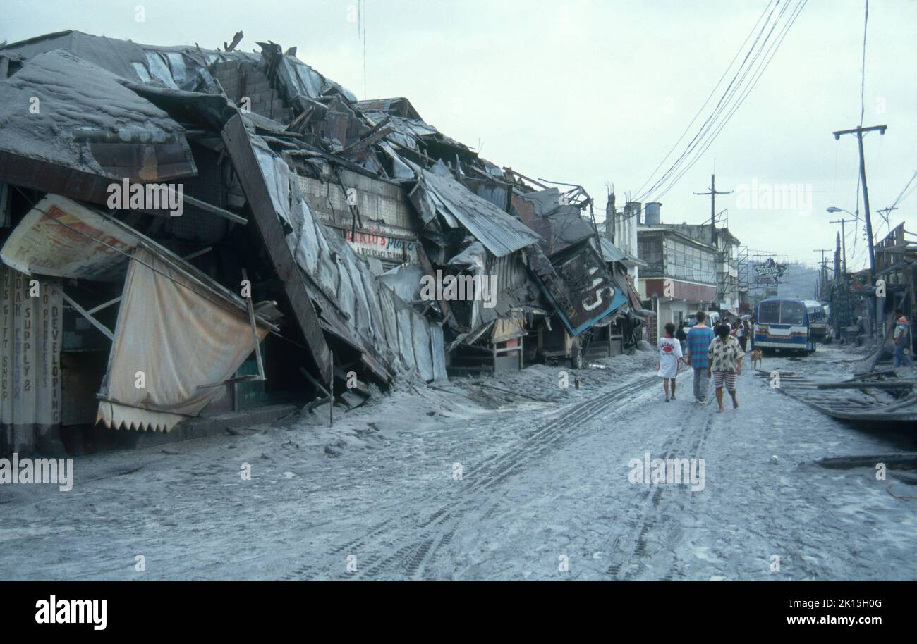 Villages covered in ash after the volcanic eruption of Mount Pinatubo ...