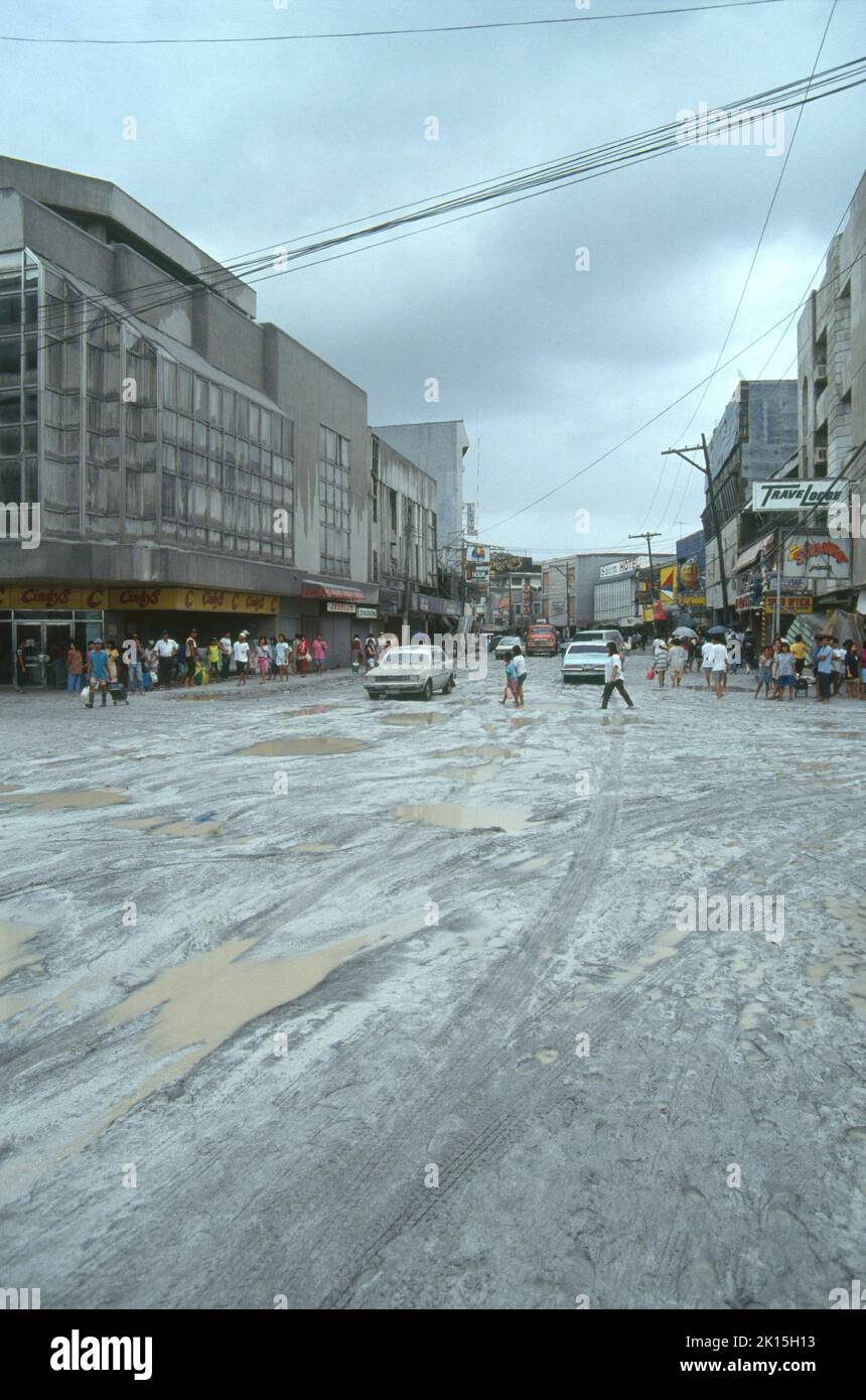After the volcanic eruption of Mount Pinatubo Caldera, Olongapo ...