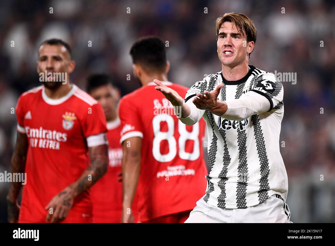 Dusan vlahovic champions league hi-res stock photography and images - Alamy