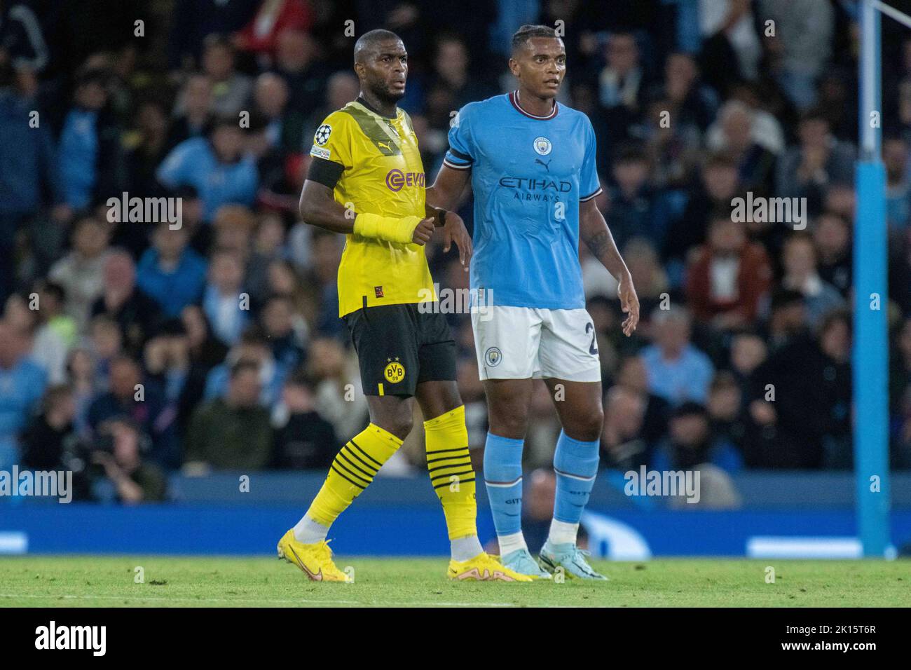 Akanji dortmund hi-res stock photography and images - Alamy