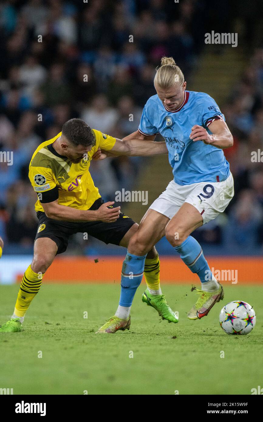 MANCHESTER, ENGLAND - SEPTEMBER 14: Raphael Guerreiro of Borussia ...