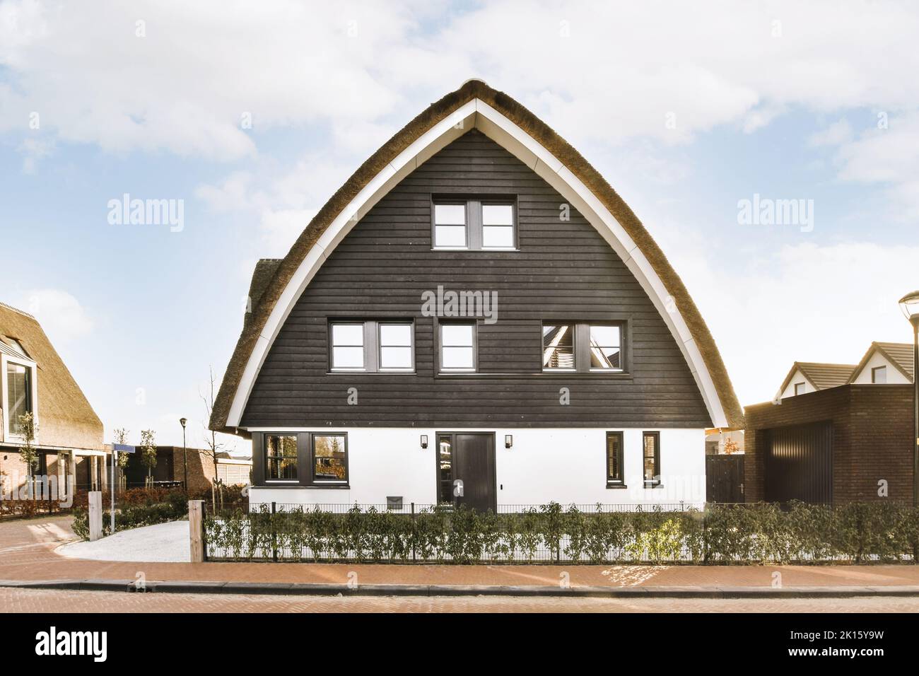 Hut shaped facade hi-res stock photography and images - Alamy