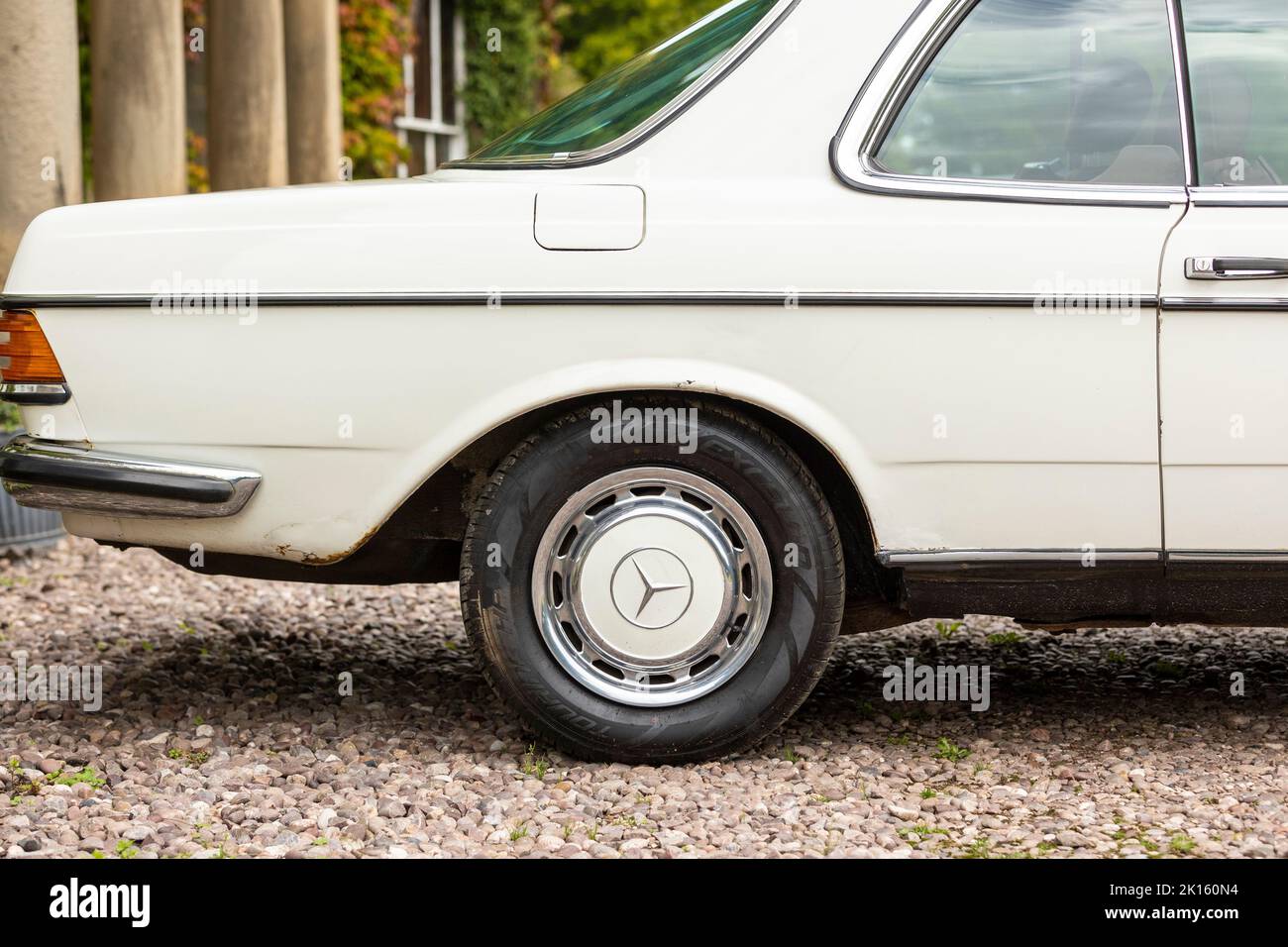 Mercedes benz car 1990 hi-res stock photography and images - Alamy