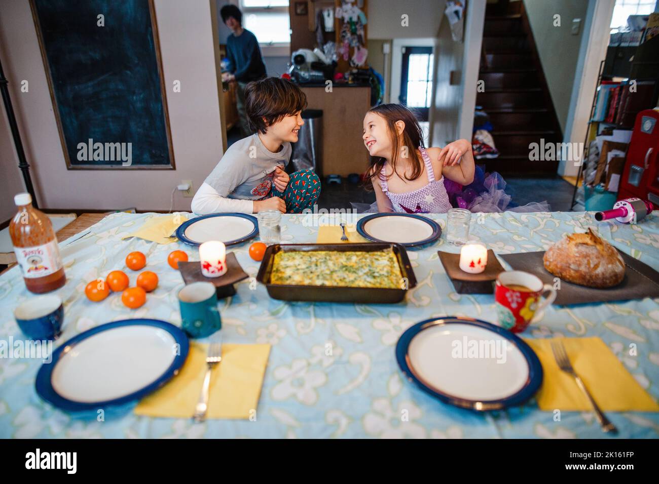 10 year old boy sitting down hi-res stock photography and images - Alamy