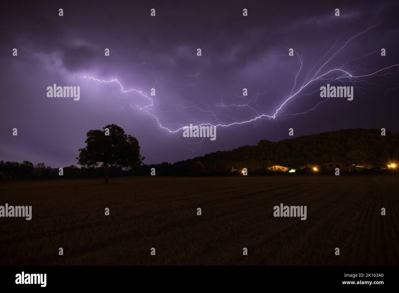Rain lightning wind hi-res stock photography and images - Alamy