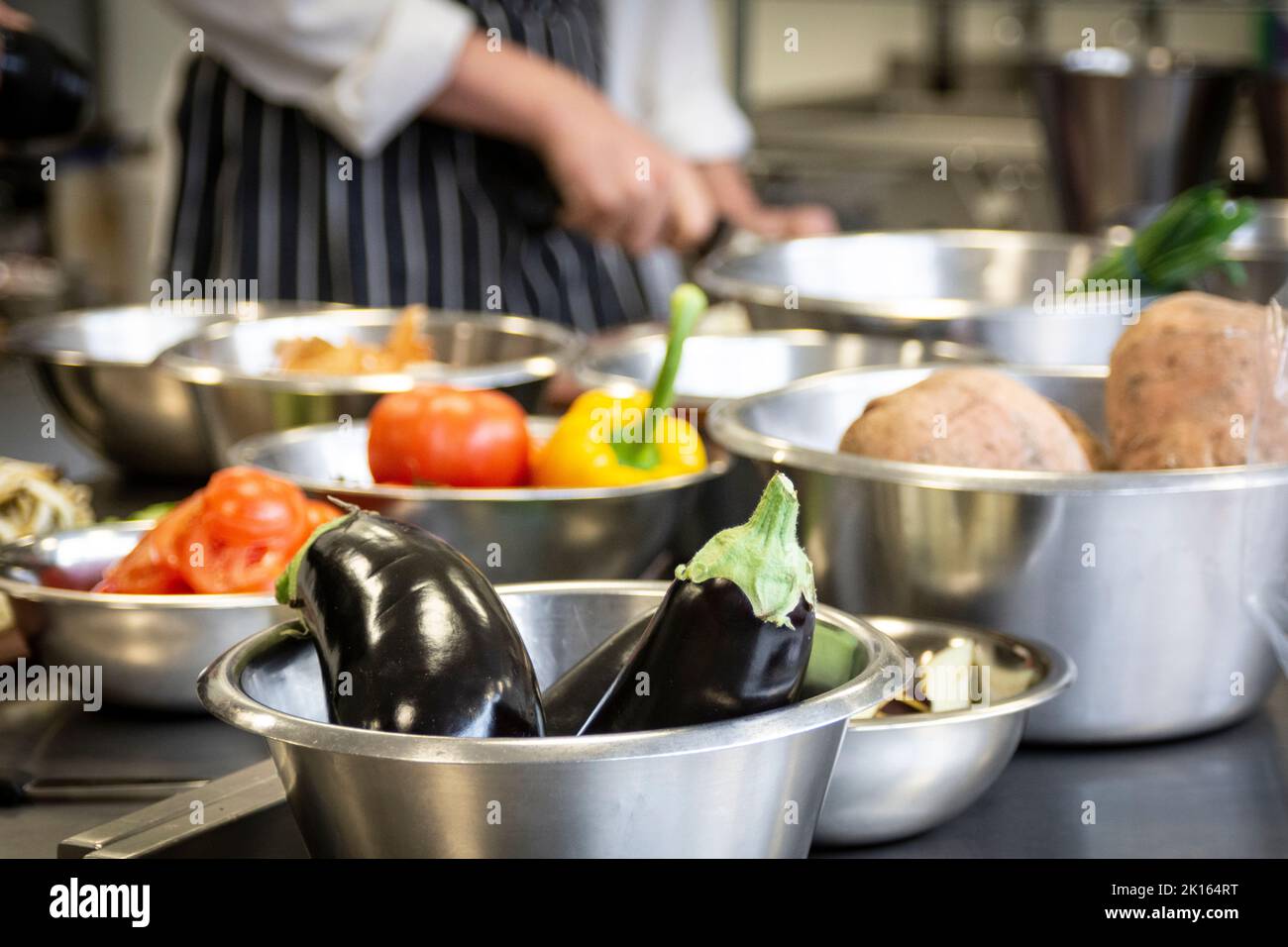 Restaurnt worker hi-res stock photography and images - Alamy