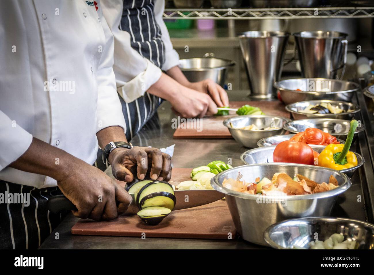 Restaurnt worker hi-res stock photography and images - Alamy