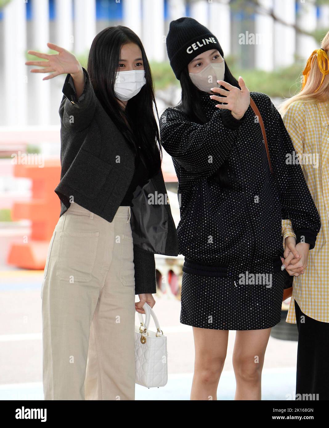 Seoul, South Korea. 15th Sep, 2022. (L to R) South Korean vocal Jisoo ...