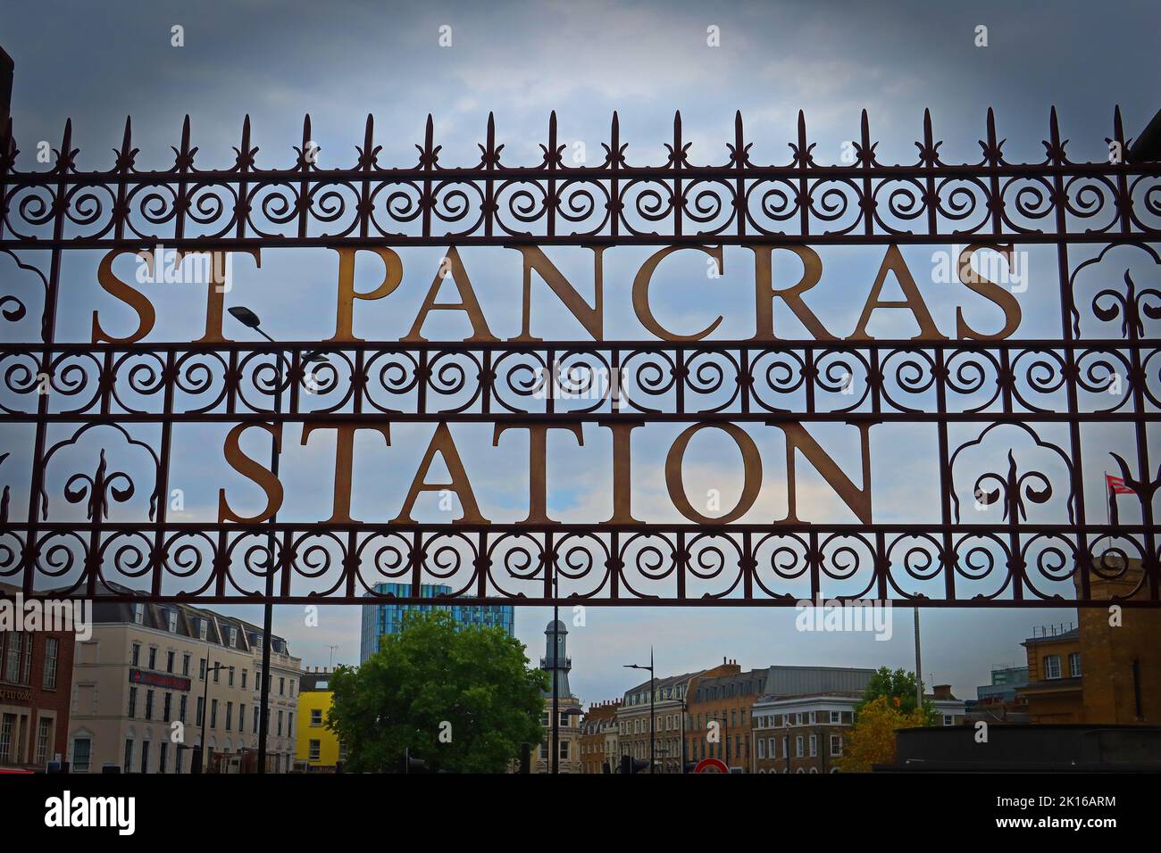 St pancras steel sign hi-res stock photography and images - Alamy