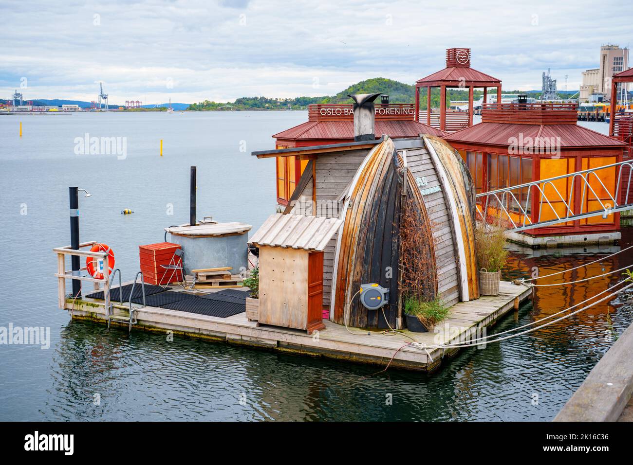 Floating bath houses in Oslo Norway a tourist retreat Stock Photo - Alamy