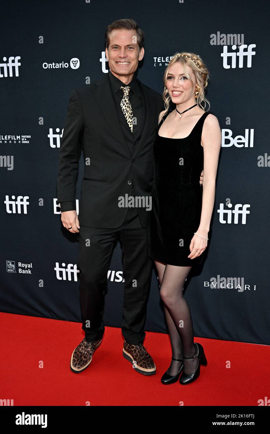 Casper Van Dien Carrie Mitchum