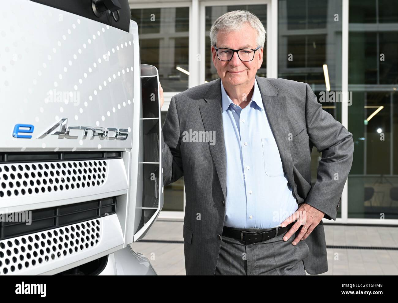 Daimler truck boss hi-res stock photography and images - Alamy