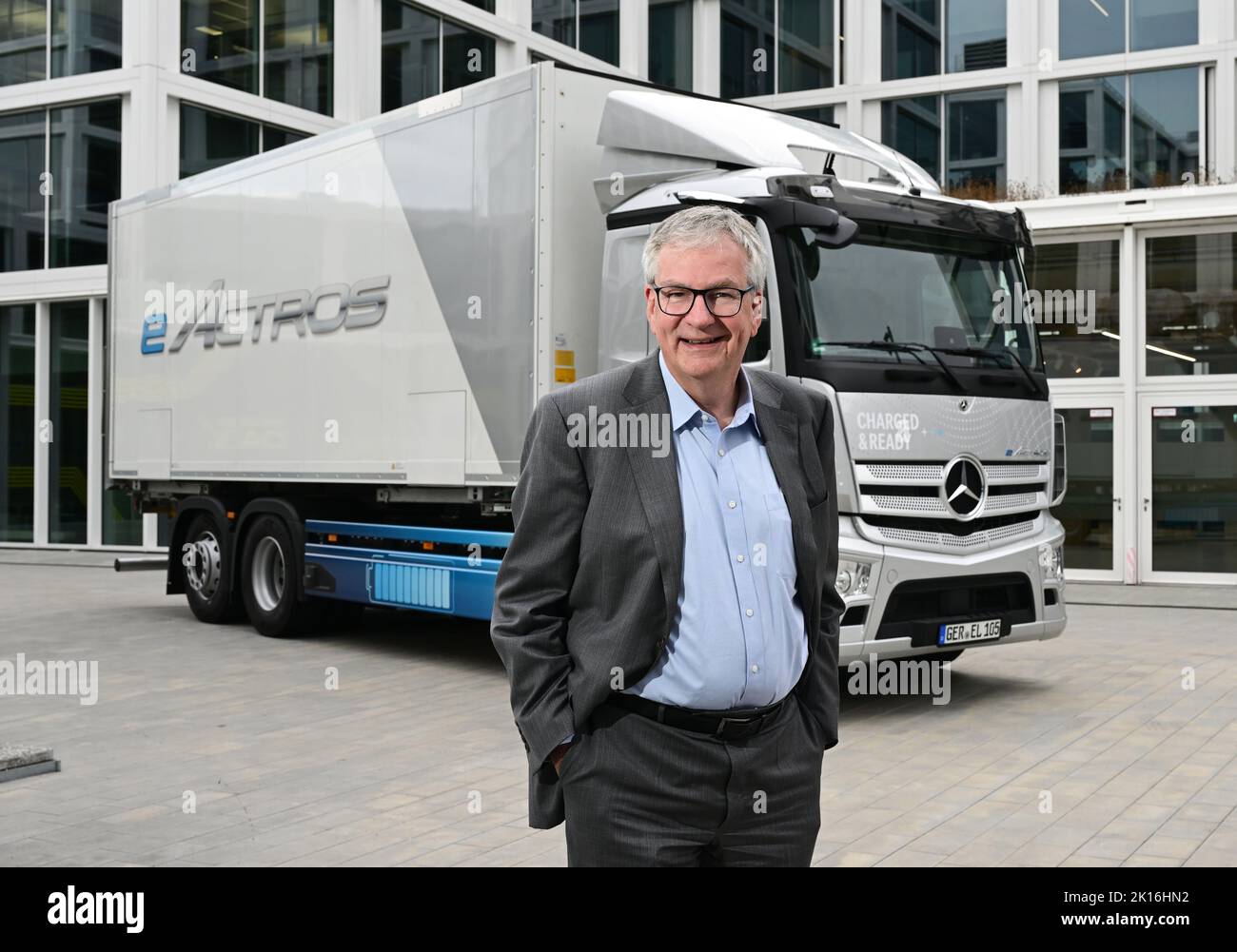 Daimler truck boss hi-res stock photography and images - Alamy