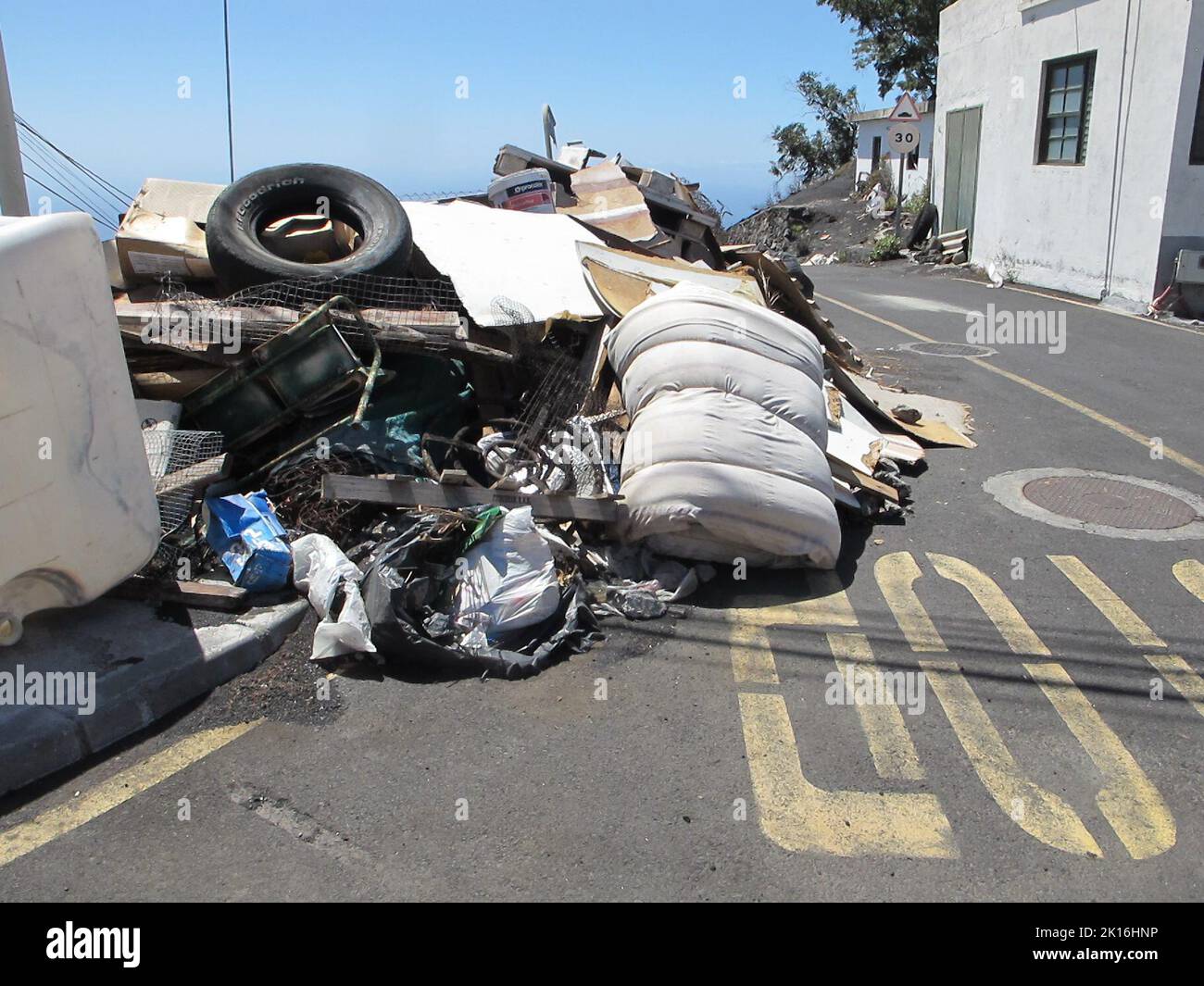 La Palma, Spain. 24th Aug, 2022. Garbage is located in a town in the ...