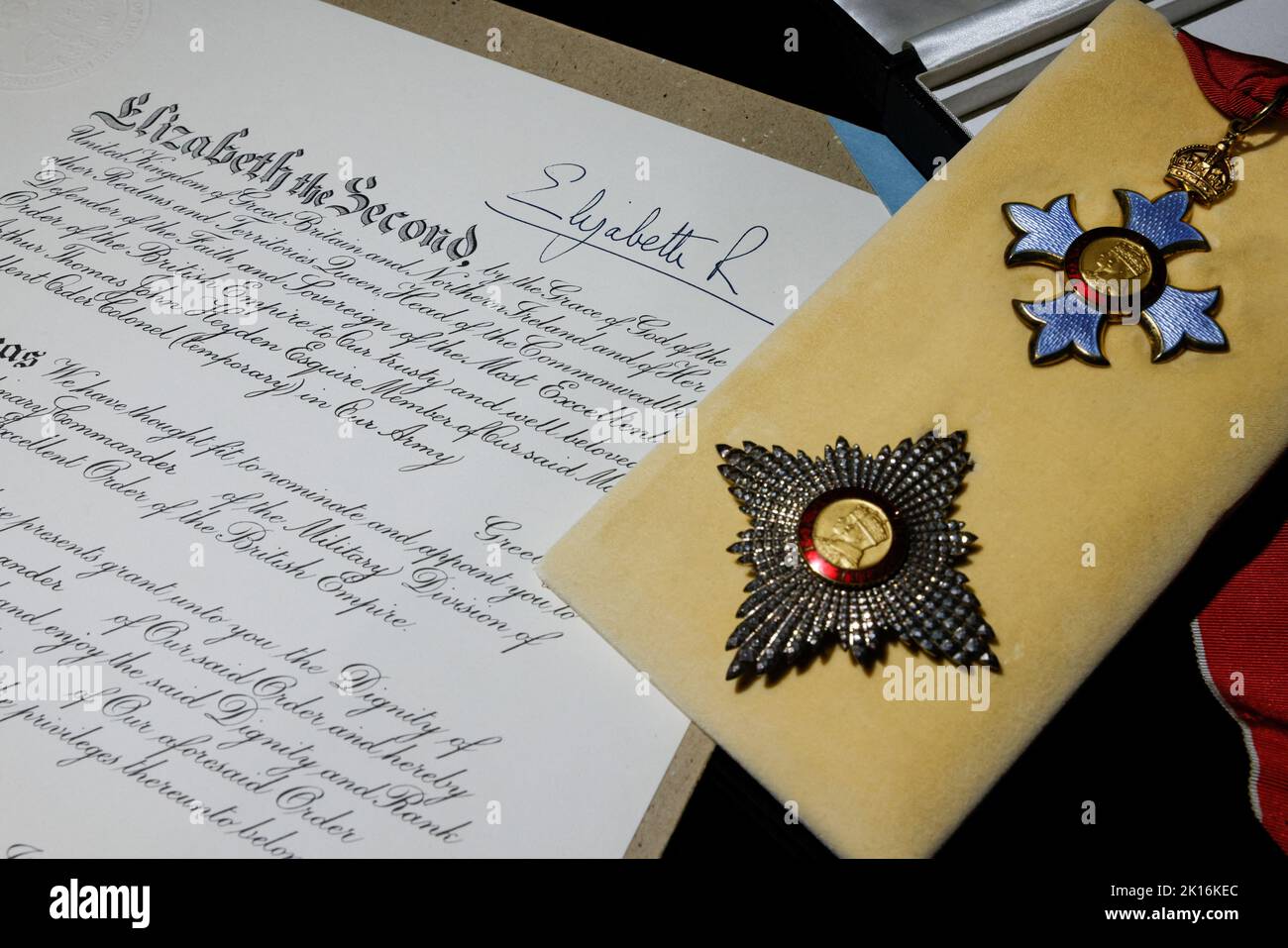 Queen elizabeth signature hi-res stock photography and images - Alamy