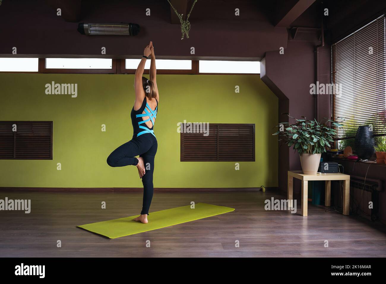 Gym overalls hi-res stock photography and images - Alamy