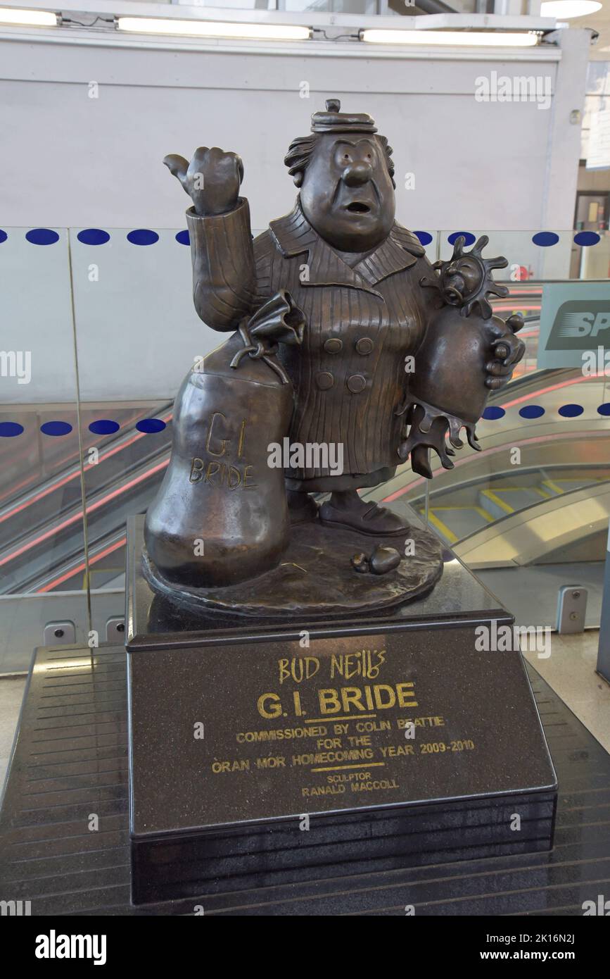 THE "GI Bride" sculpture in Partick Interchange station, Glasgow, based ...