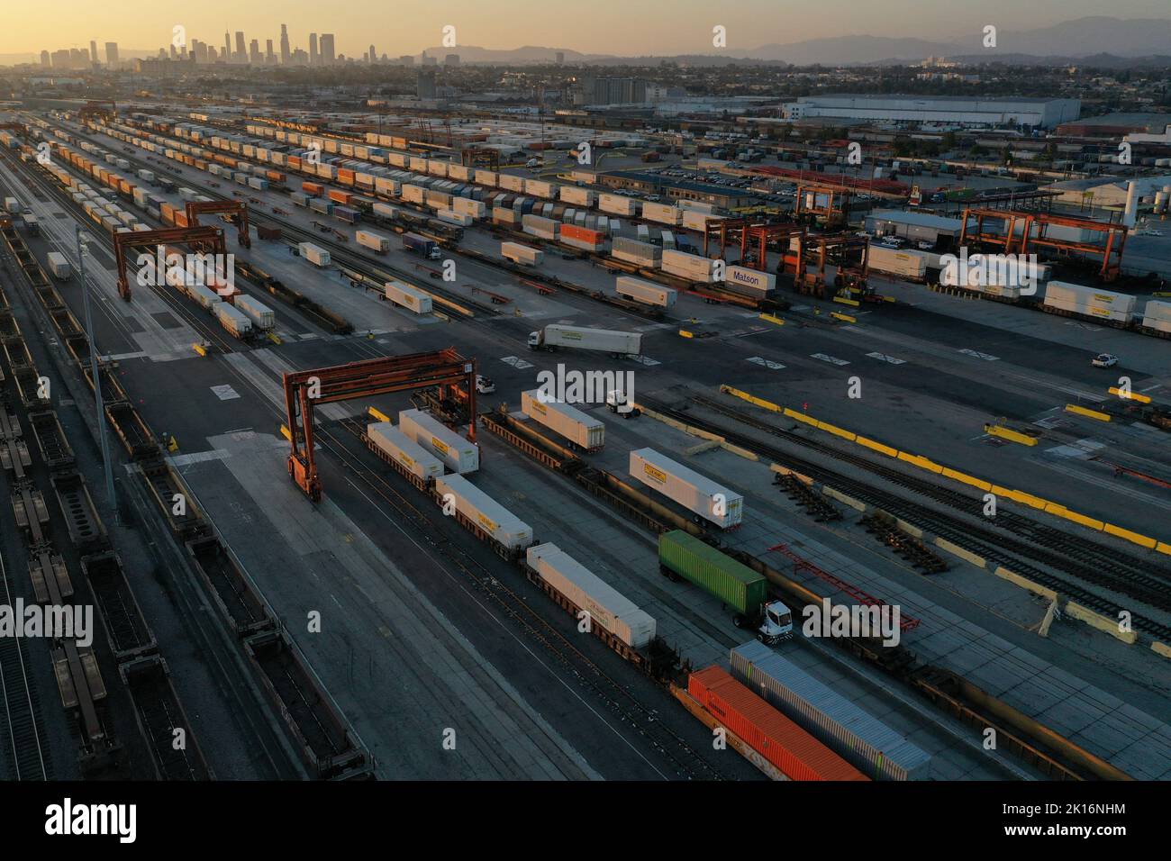 Intermodal rail facility hi-res stock photography and images - Alamy