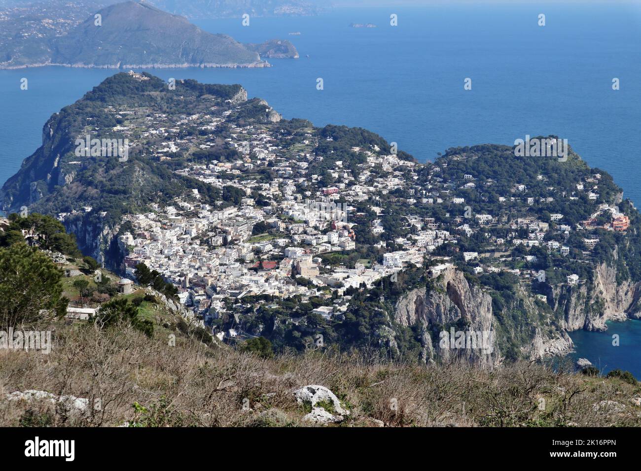 Anacapri - Il borgo di Capri sul Monte Tiberio dal belvedere di Monte ...