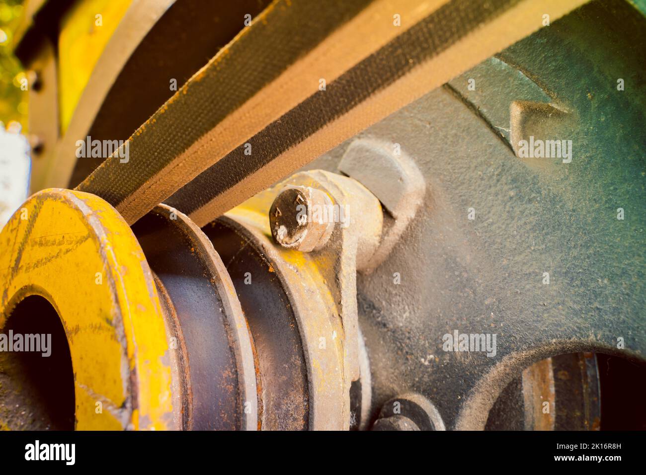 Drive belt pulley hi-res stock photography and images - Alamy