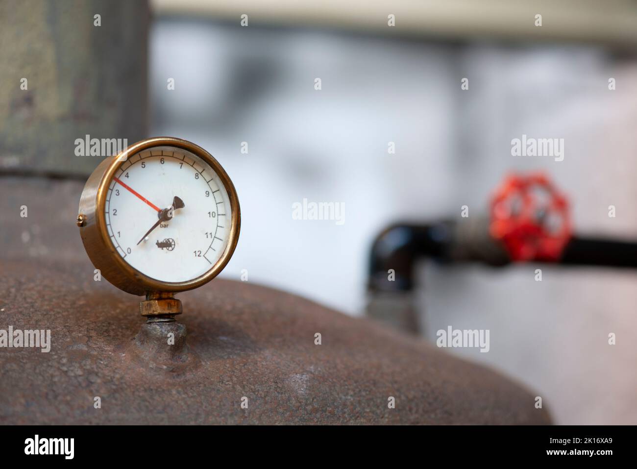 Pressure gauge indicator hi-res stock photography and images - Alamy