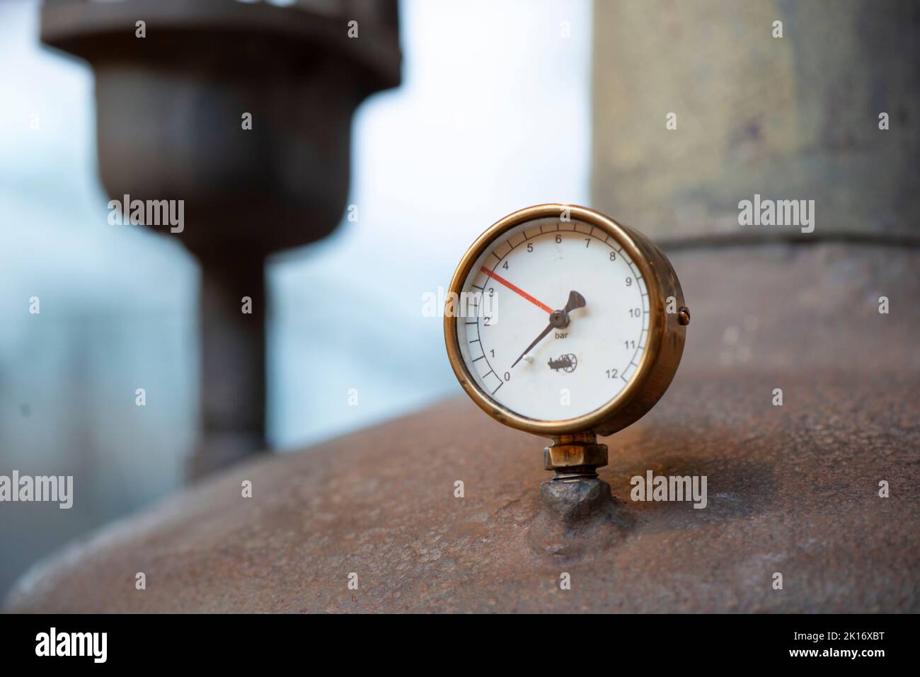 Pressure gauge indicator hi-res stock photography and images - Alamy