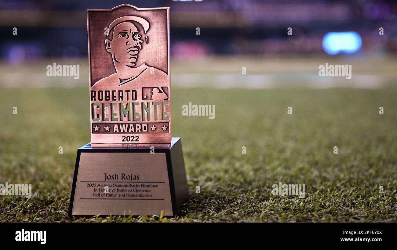 The roberto clemente award hi-res stock photography and images - Alamy