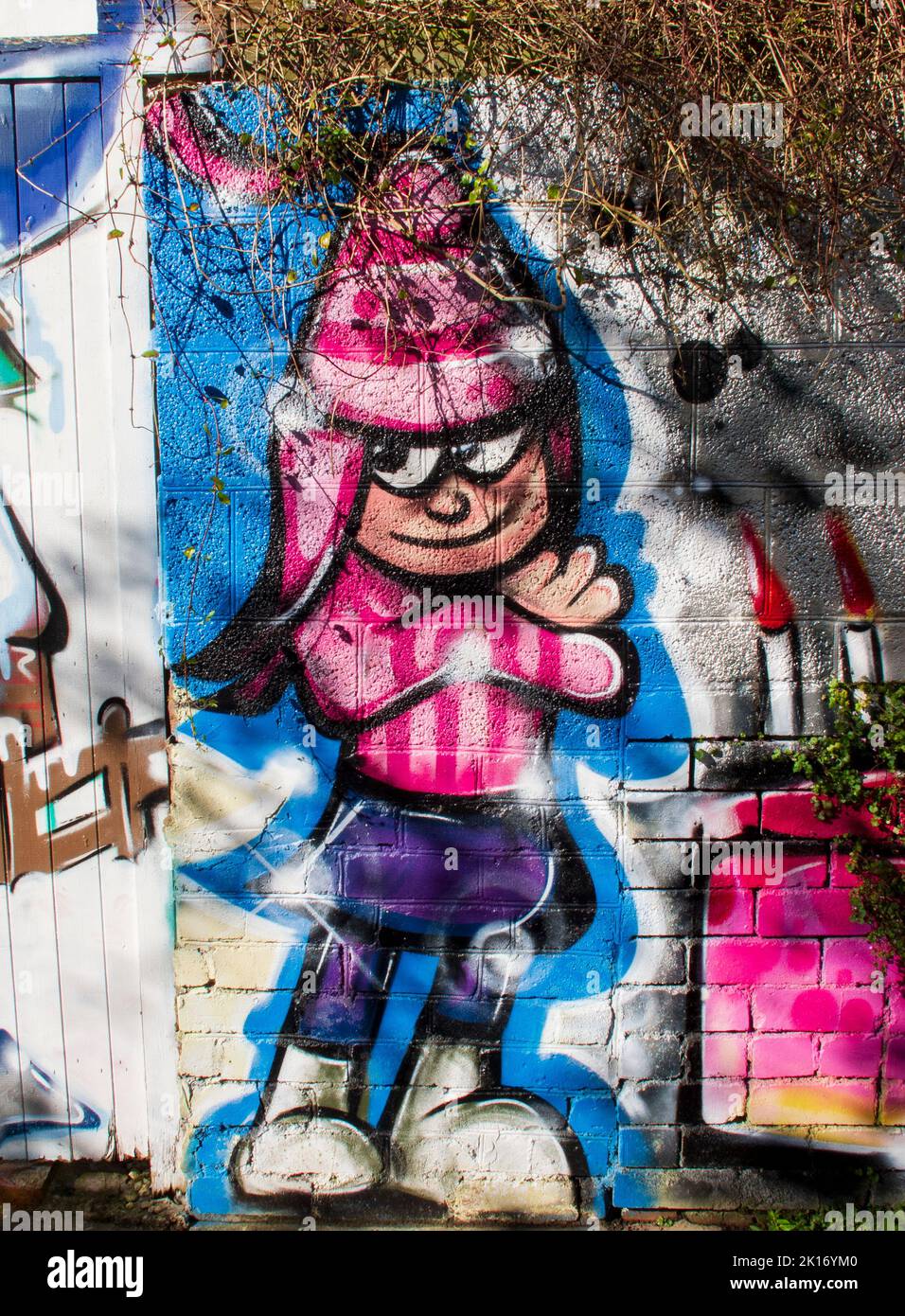 Urban graffiti wall hi-res stock photography and images - Alamy