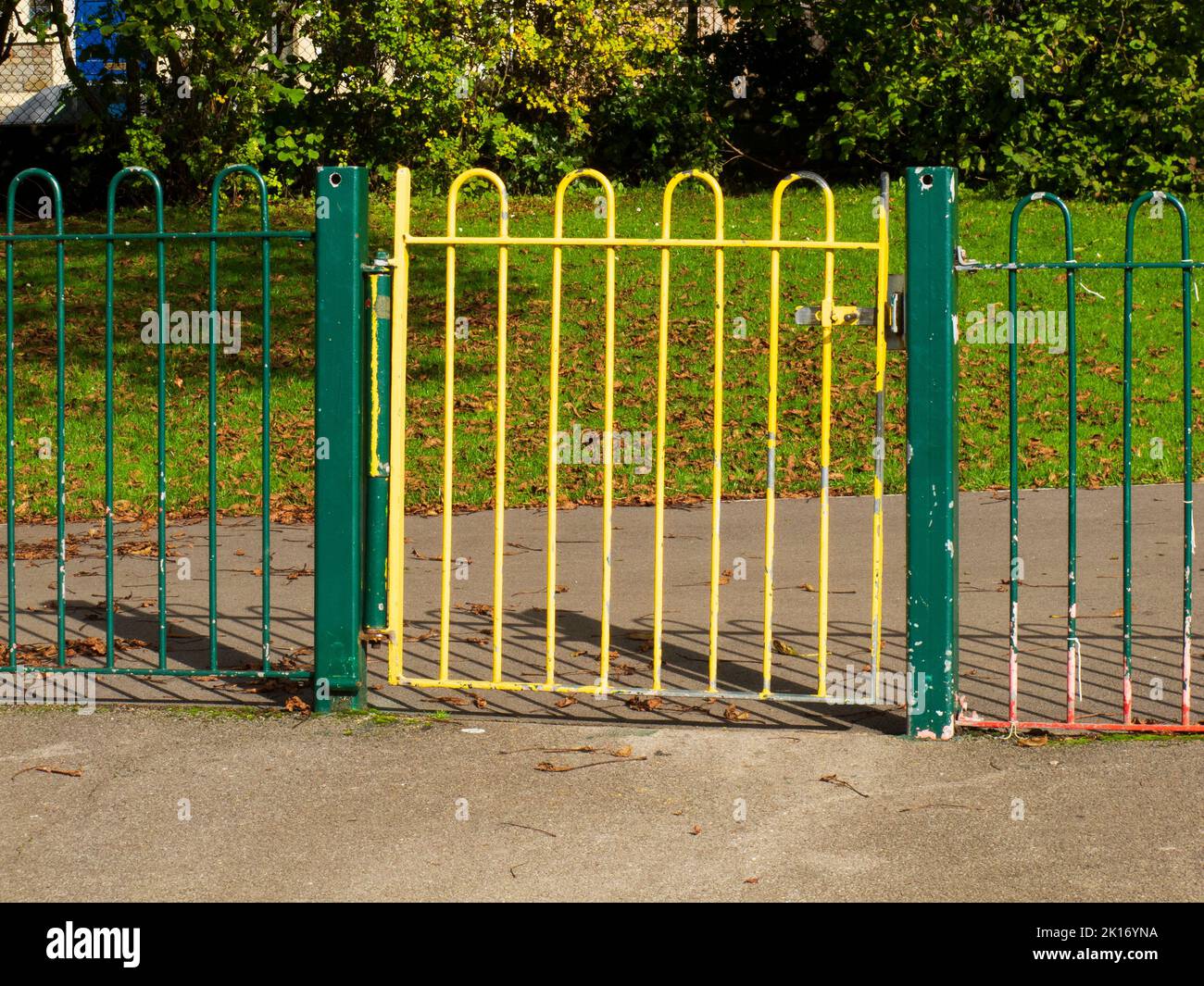 Yellow gate hi-res stock photography and images - Alamy