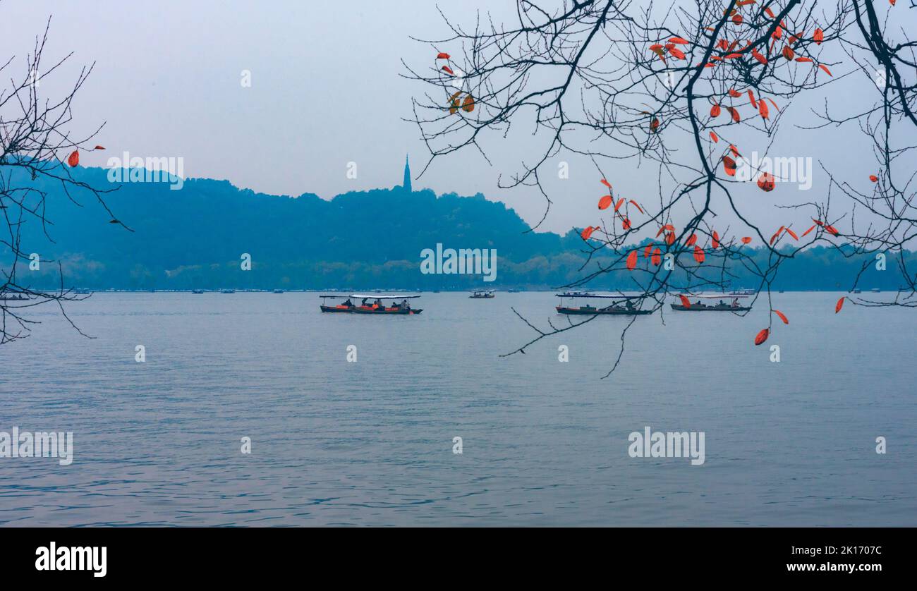 The scenery of the West Lake scenic spot in Hangzhou, Zhejiang Province ...
