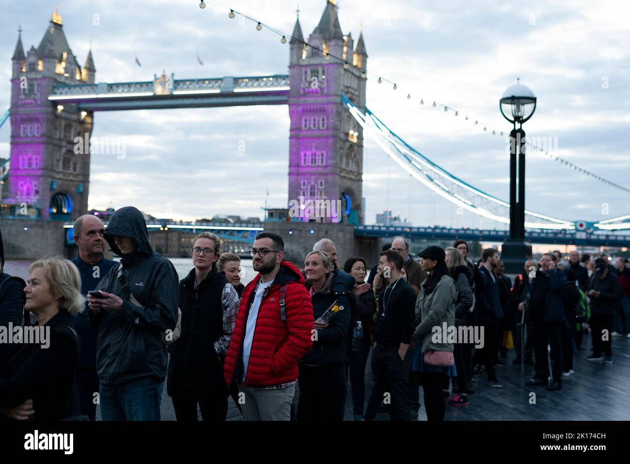 Members of the public in the queue at 06:19 on The Queen's Walk by ...