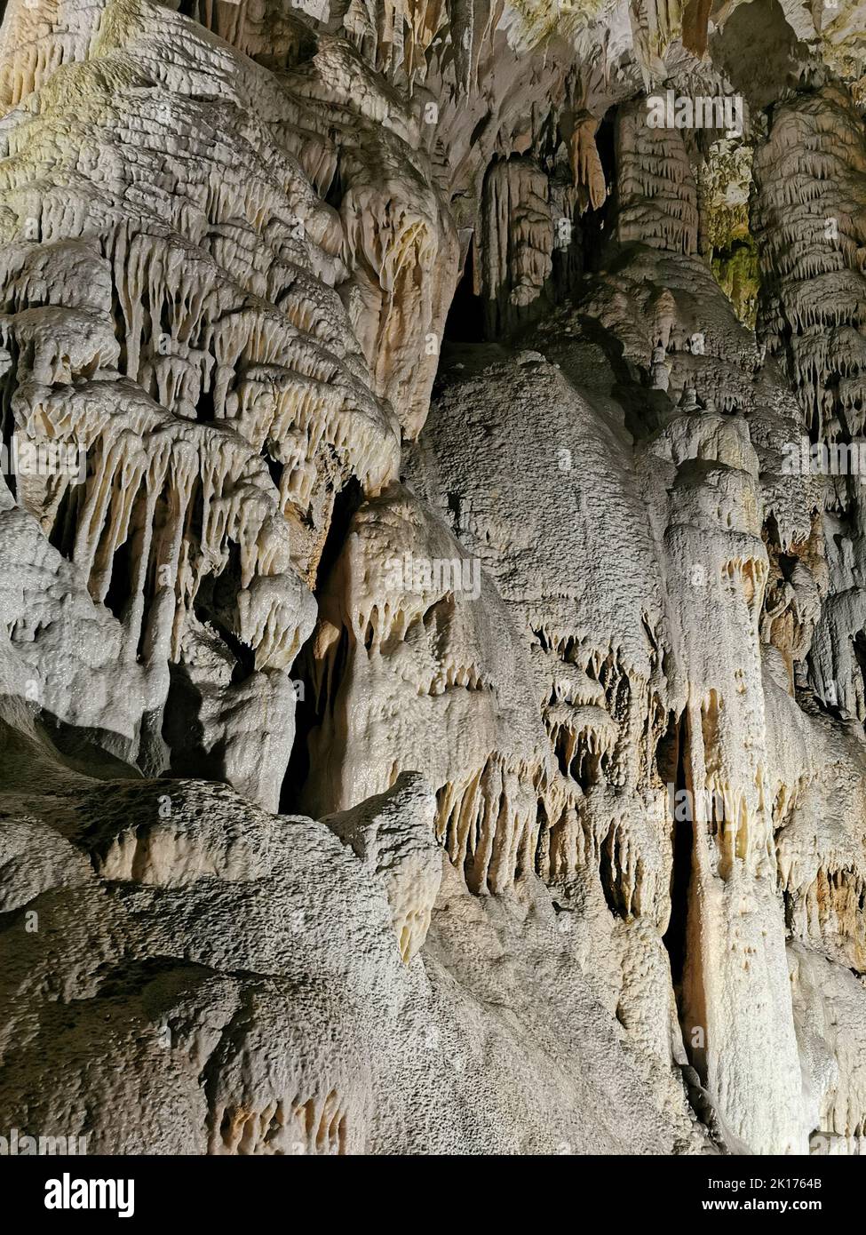 Thousands stalagmites stalactites hi-res stock photography and images ...