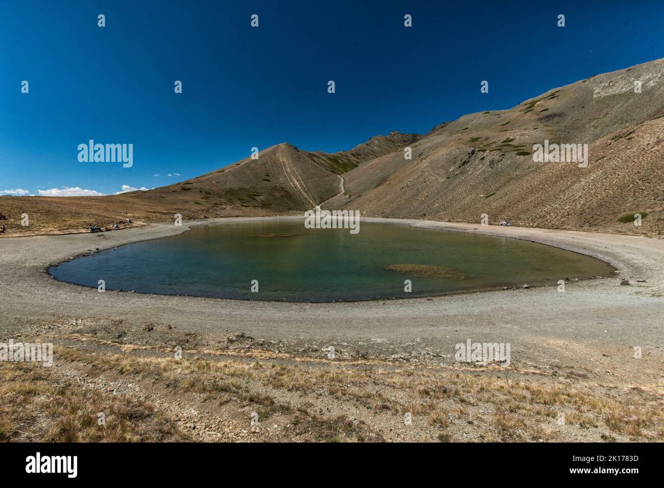 Lago dei 7 colori hi-res stock photography and images - Alamy