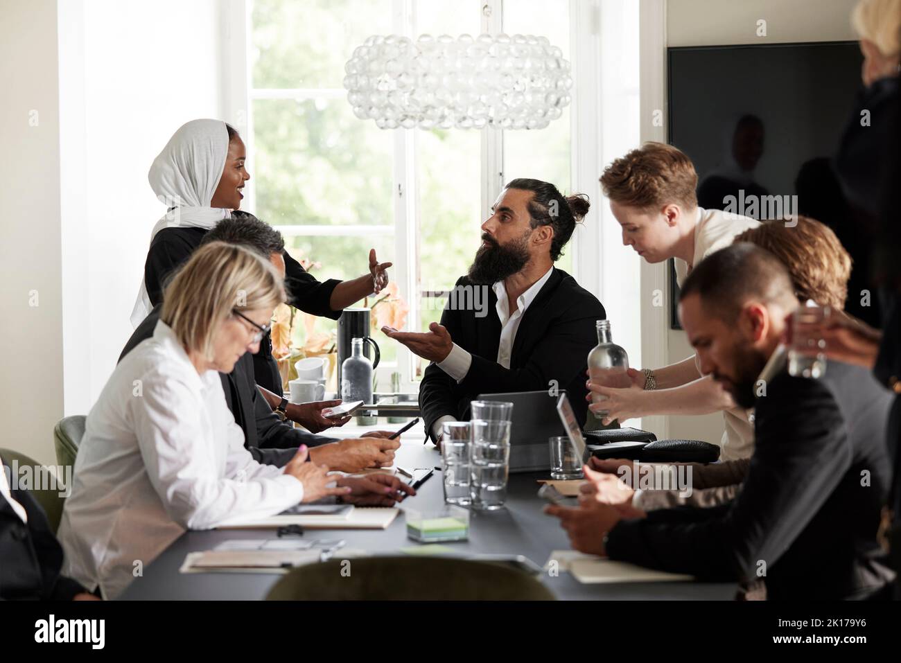 Boardroom people hi-res stock photography and images - Alamy