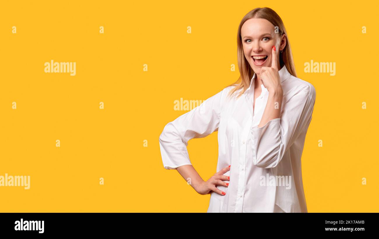 Special offer. Enthusiastic woman. Solution idea. Portrait of inspired ...