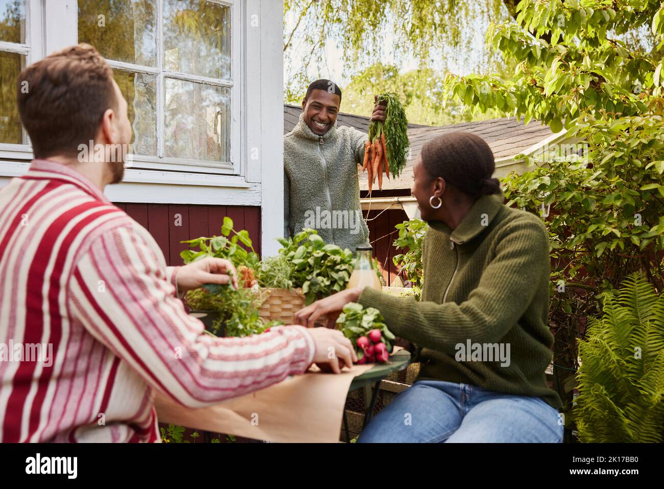 Environmental friends hi-res stock photography and images - Alamy