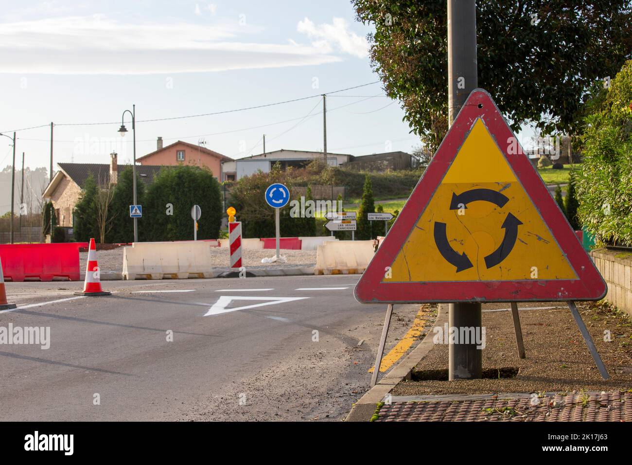 Works in the road. Caution sign at the roundabout, drive with caution ...
