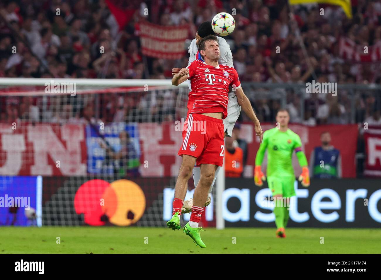 MUNCHEN, GERMANY - SEPTEMBER 13: Thomas Muller of FC Bayern Munchen ...