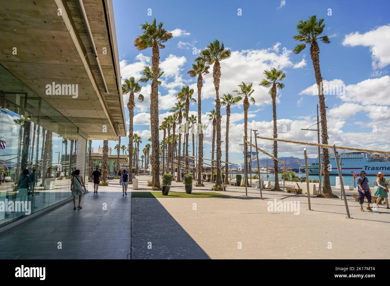 Malaga waterfront spain hi-res stock photography and images - Alamy