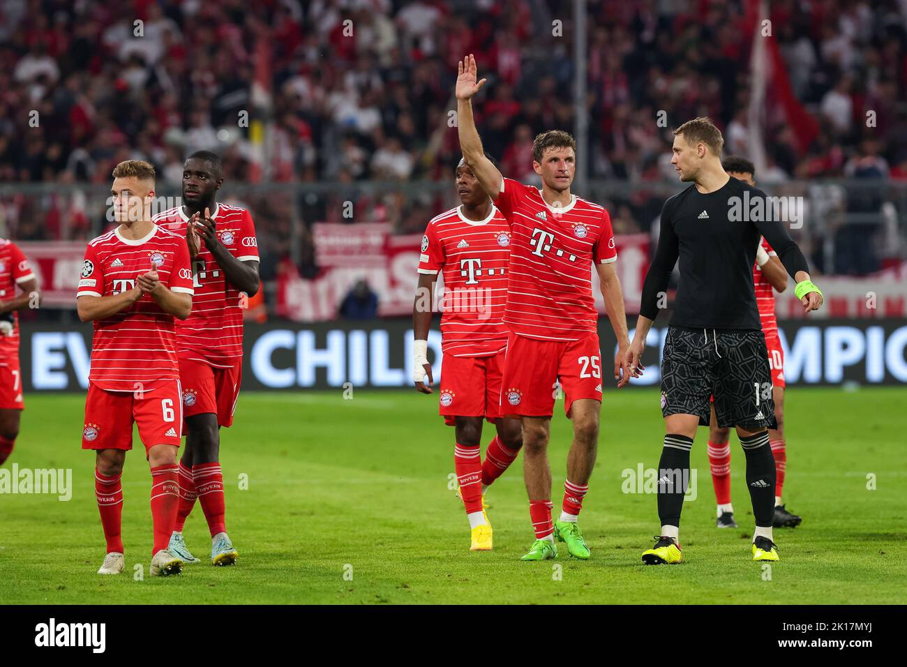MUNCHEN, GERMANY - SEPTEMBER 13: Thomas Muller of FC Bayern Munchen ...
