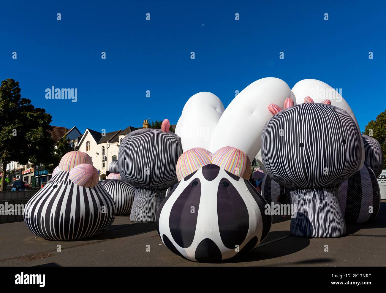 Walk in inflatable sculptures hi-res stock photography and images - Alamy