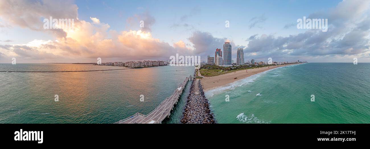 Aerial miami beach city tour hi-res stock photography and images - Alamy