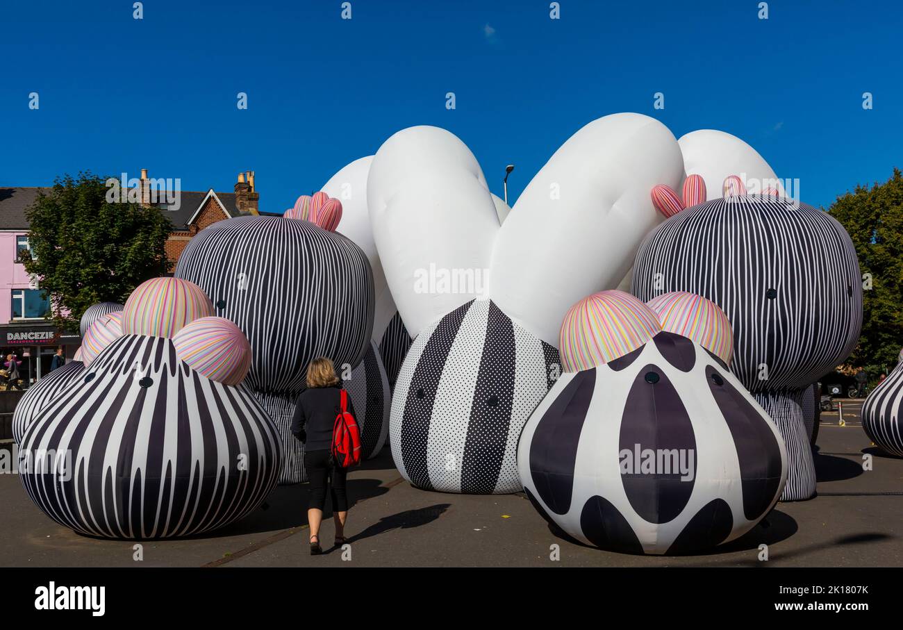 Walk in inflatable sculptures hi-res stock photography and images - Alamy