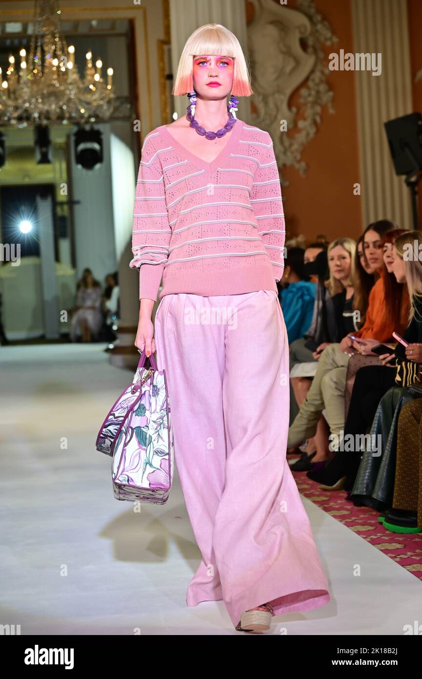 London, UK. 16th Sep, 2022. Paul Costelloe showcases at LFW SE23 at The ...