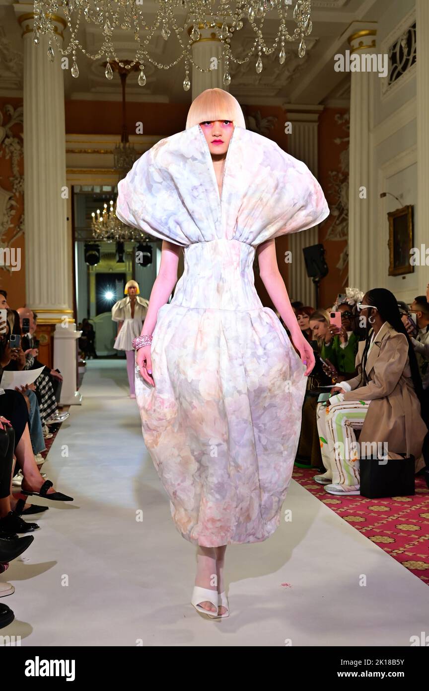 London, UK. 16th Sep, 2022. Paul Costelloe showcases at LFW SE23 at The ...