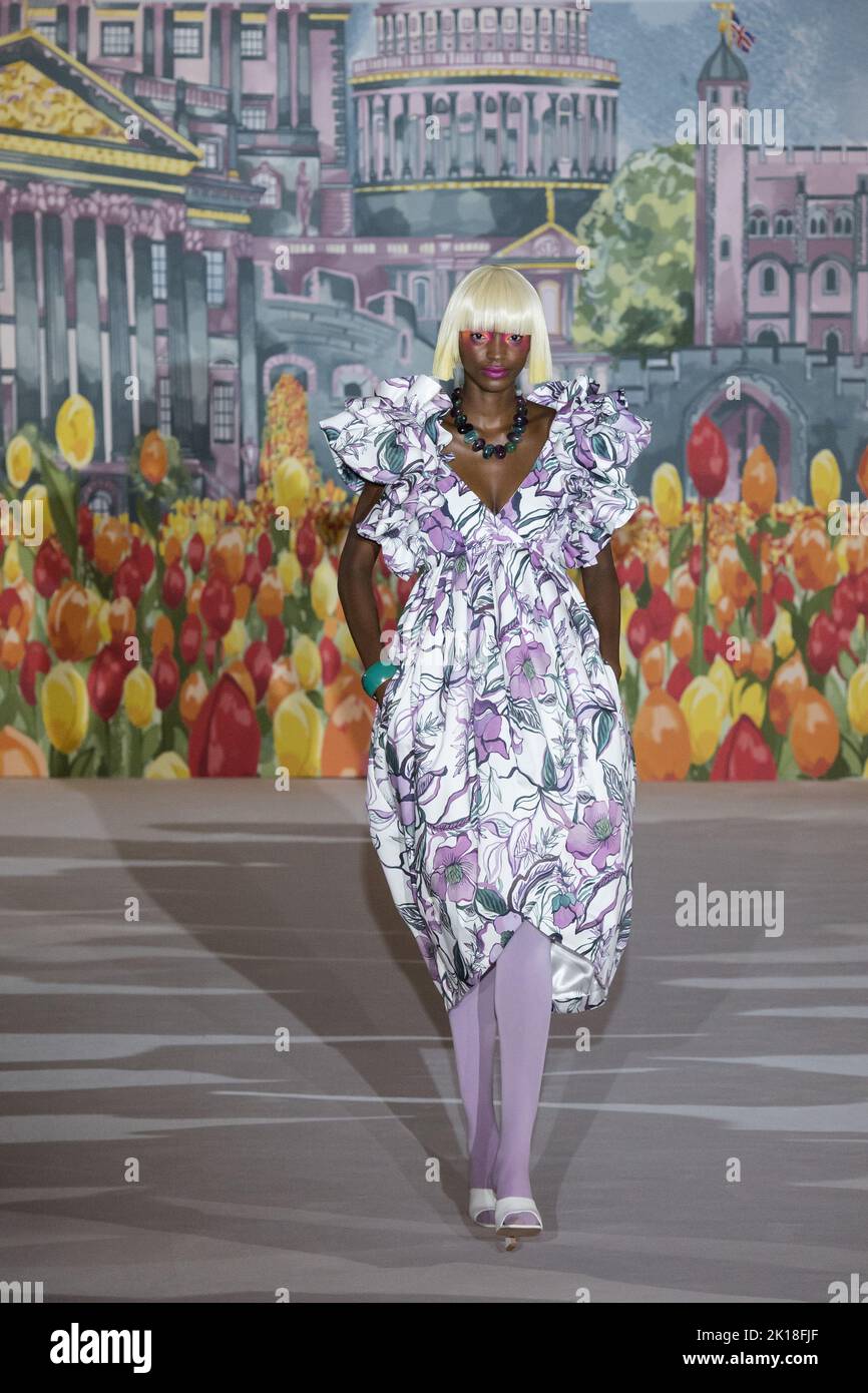 London, UK. 16th September, 2022. A model walks the runway during Paul ...